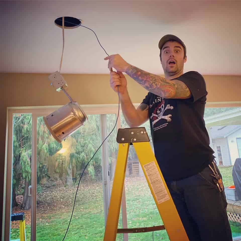 Auburn's #1 Electrician Down To The Wire - Mad Energy NW